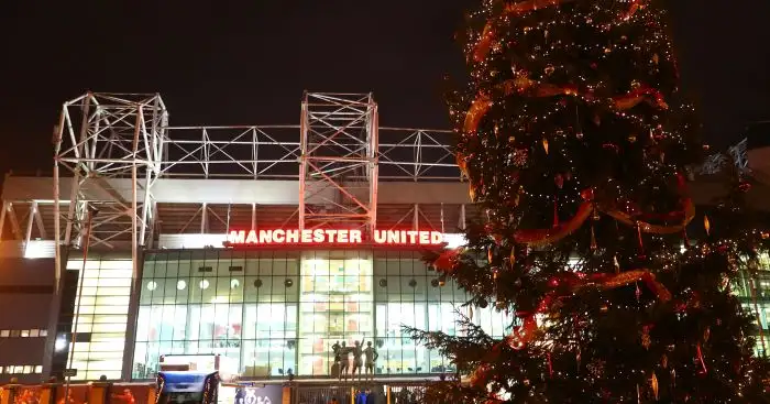 Man United move 2600 fans for disabled spaces - Football365