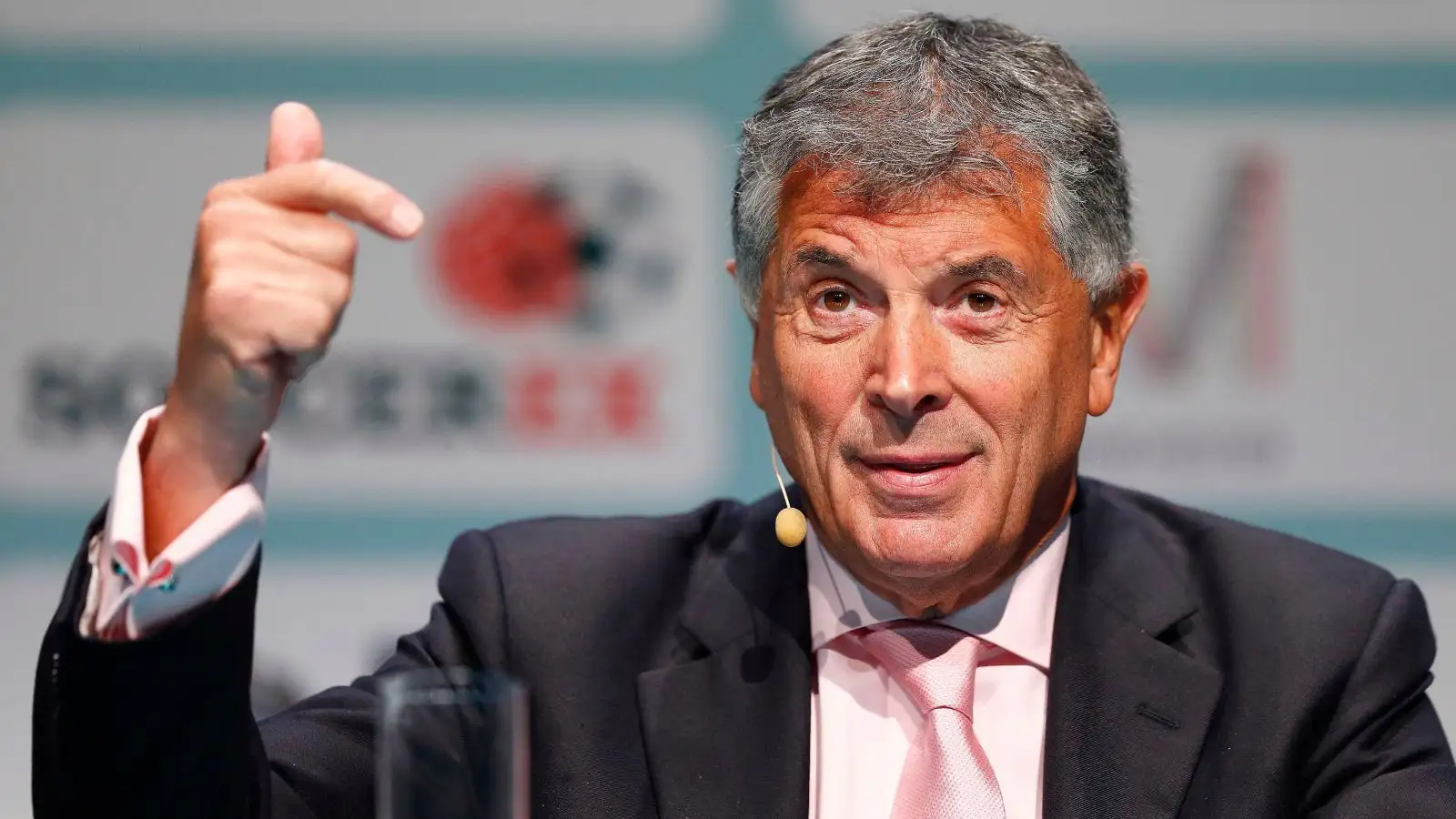 Dein recalls time Sven told Fergie to 'f**k off' and admits he wanted ...