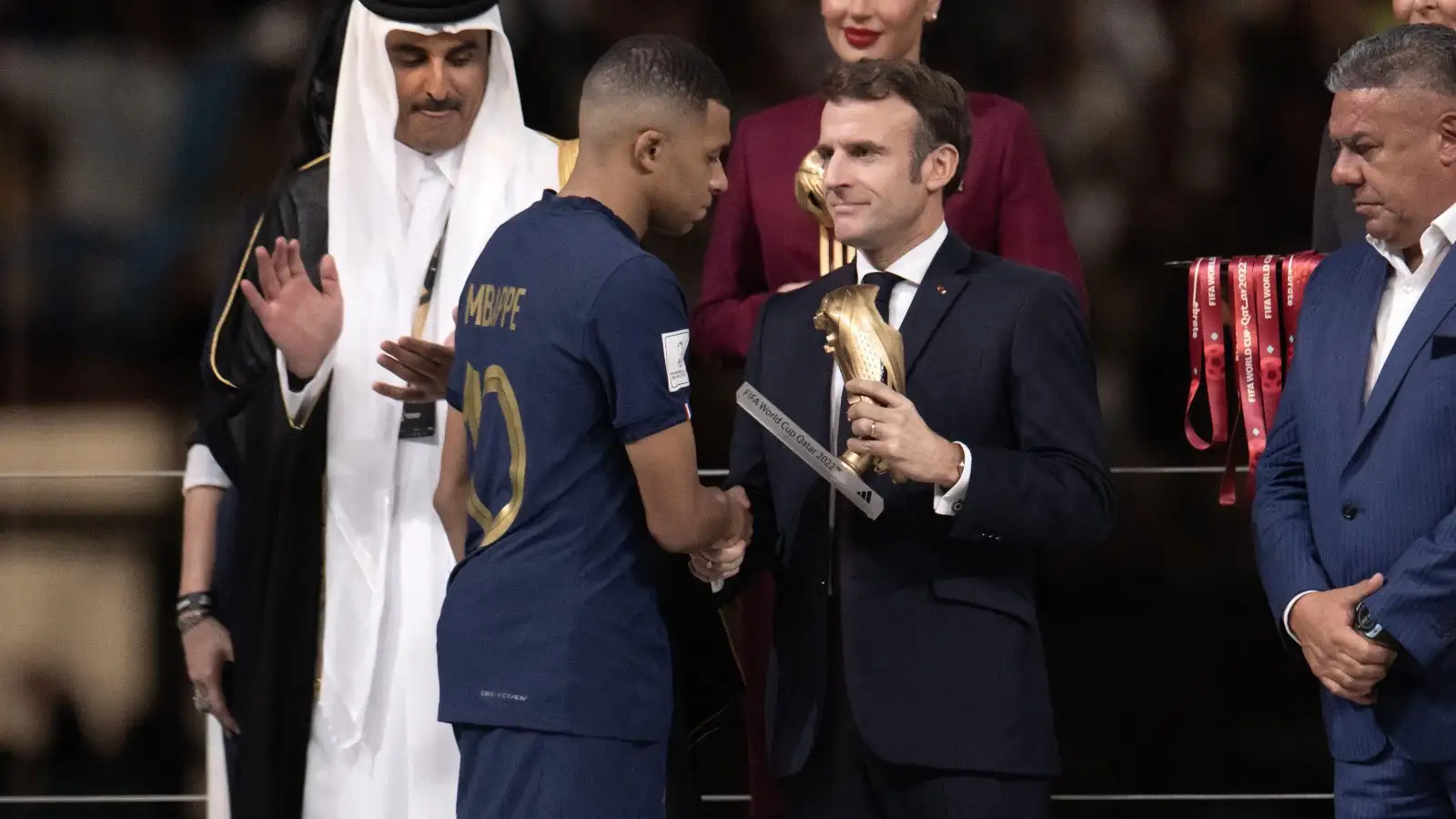 President Macron reveals what he said to Kylian Mbappe after World Cup ...