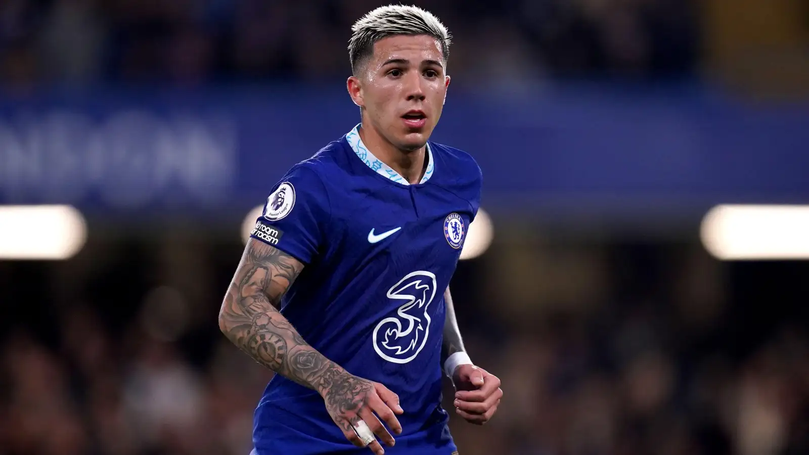 Chelsea's Enzo Fernandez claims record fee doesn't faze him; praises ...