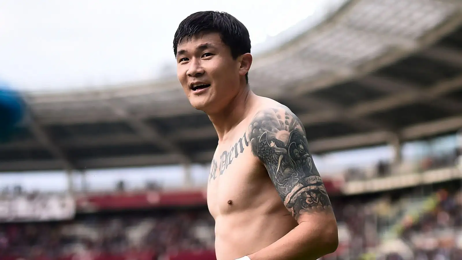 Man Utd target's entourage 'opens door to Liverpool' as €90m sensation 'prepares' for transfer