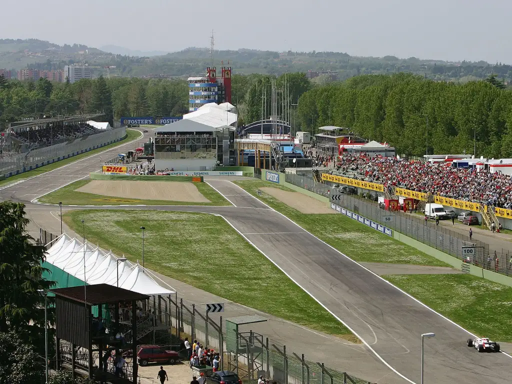 Imola Signs Italian GP Deal