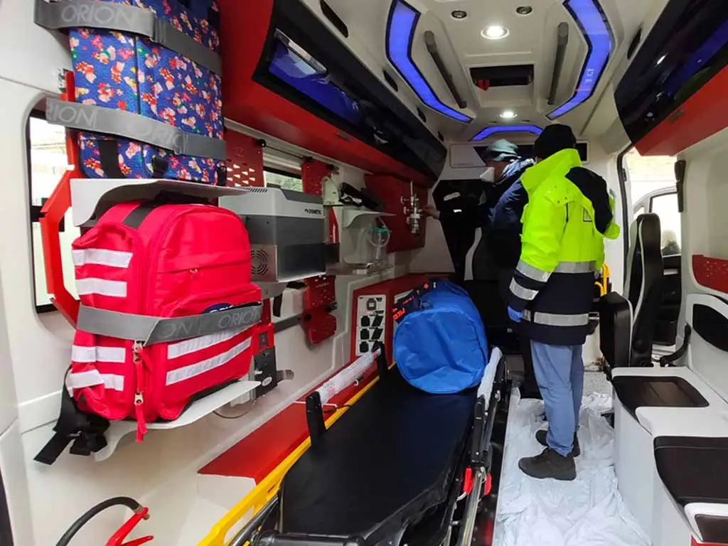 Ferrari donate ambulance to Modena hospital