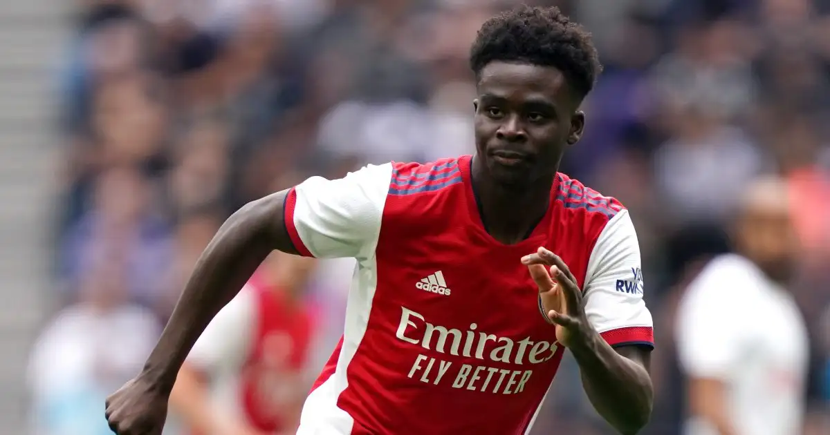 Watch: Brentford fans give Bukayo Saka heart-warming standing ovation ...