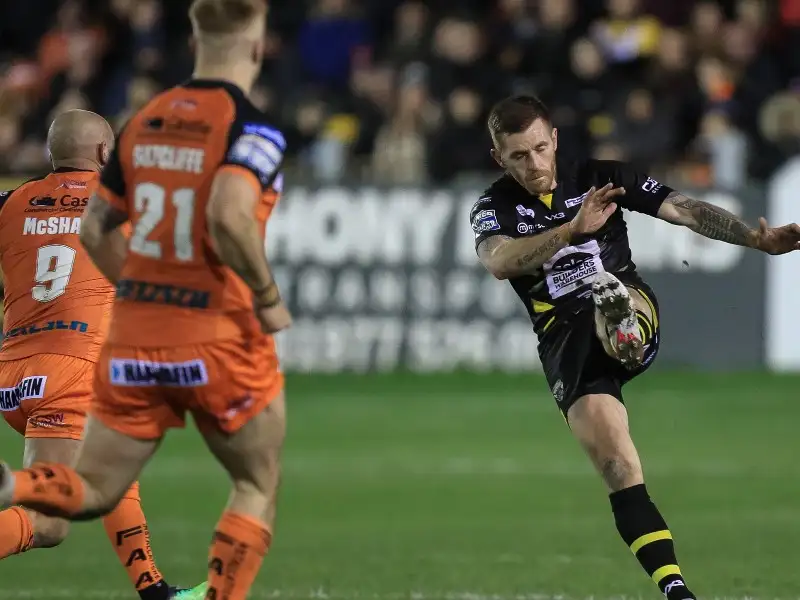 Marc Sneyd kicks Salford Red Devils to victory at Castleford