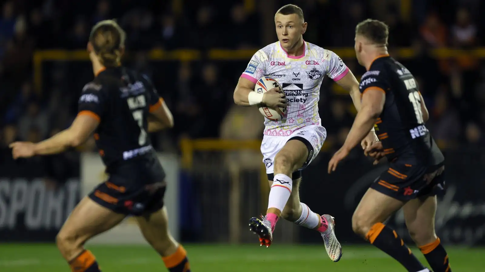 Leeds' Harry Newman taken off for second half against Castleford