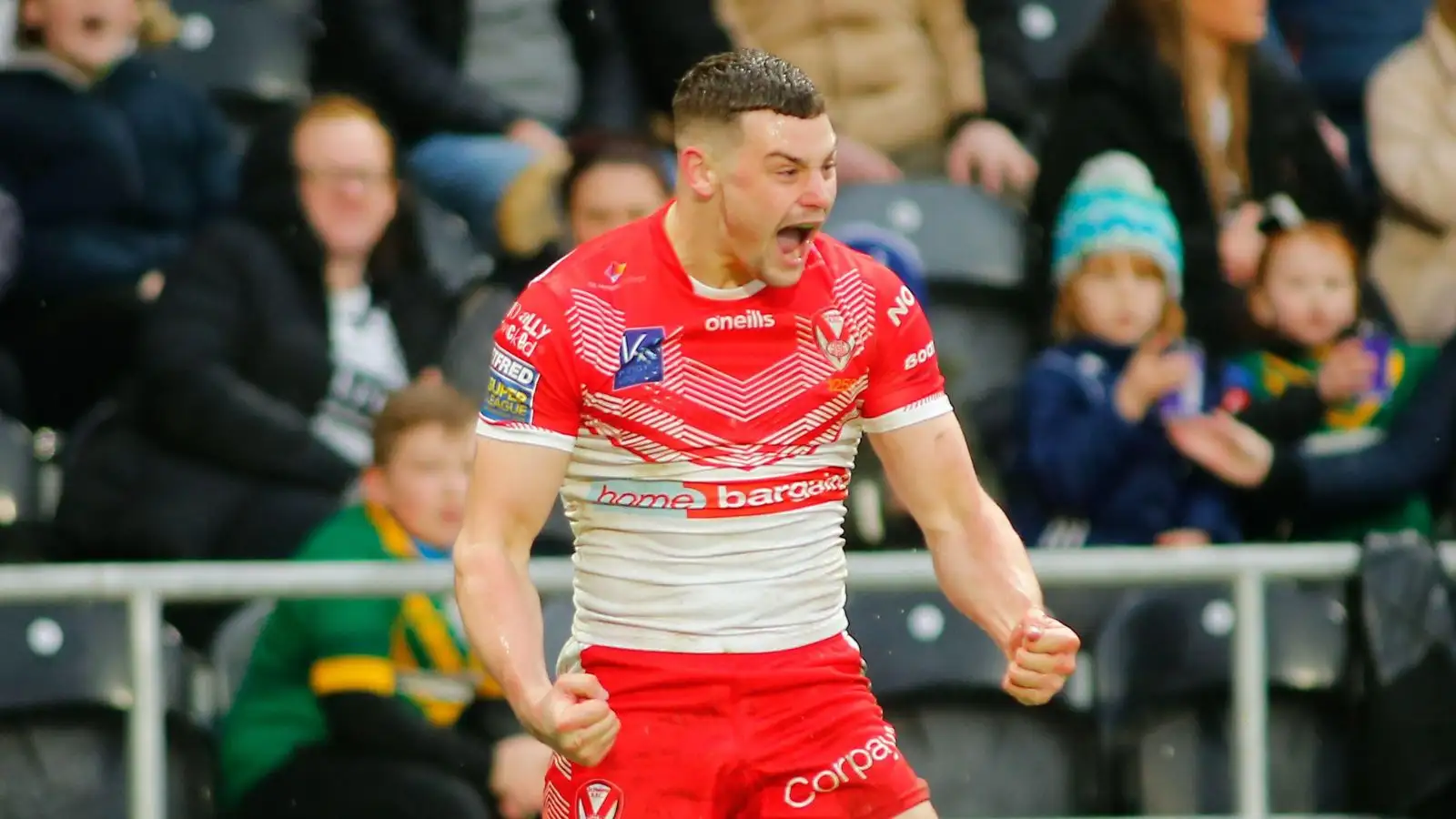 Castleford Tigers swoop for ex-St Helens back following stint in ...