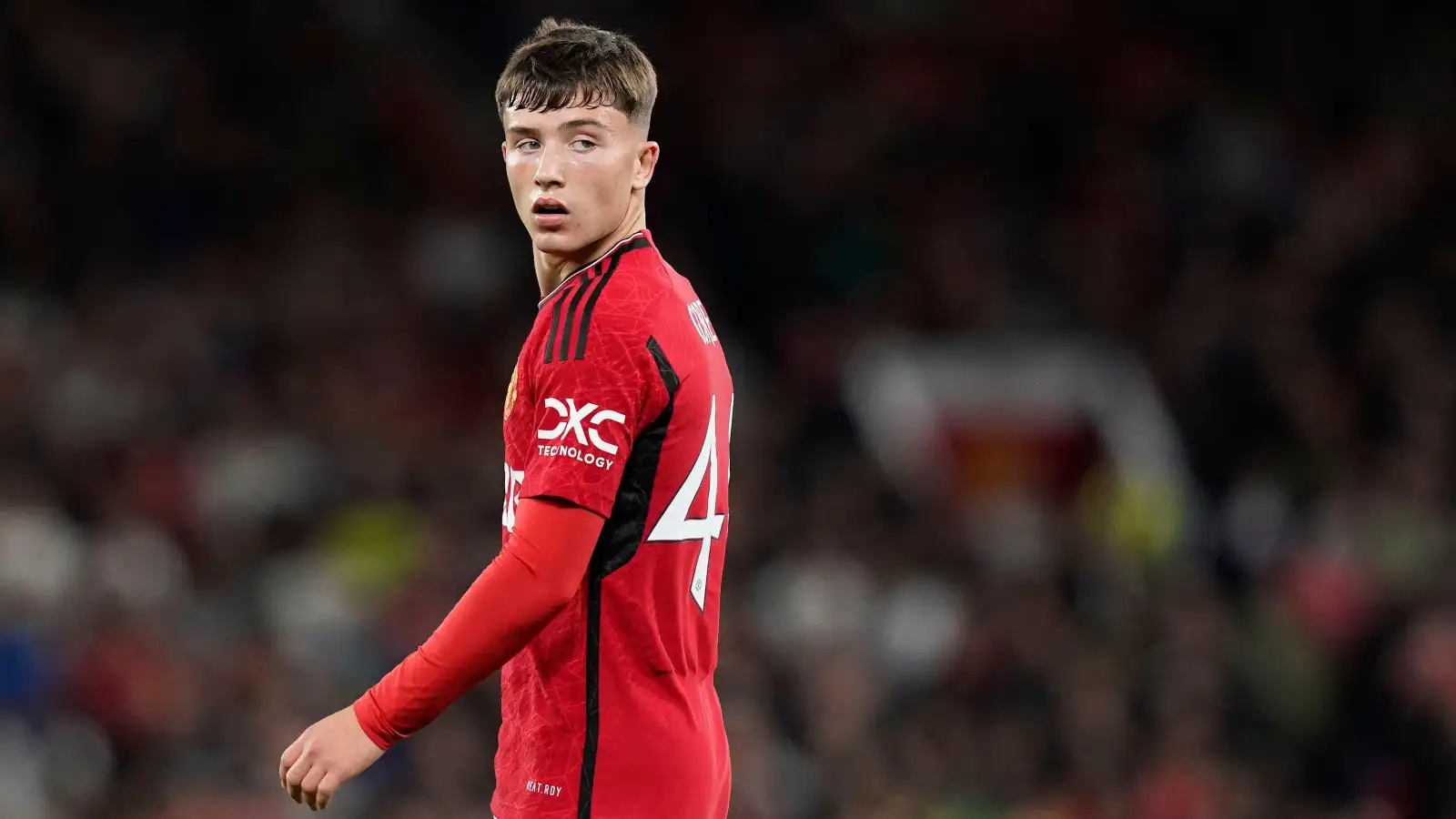 Man Utd 'closing in' on deal for midfielder to join lower league side ...