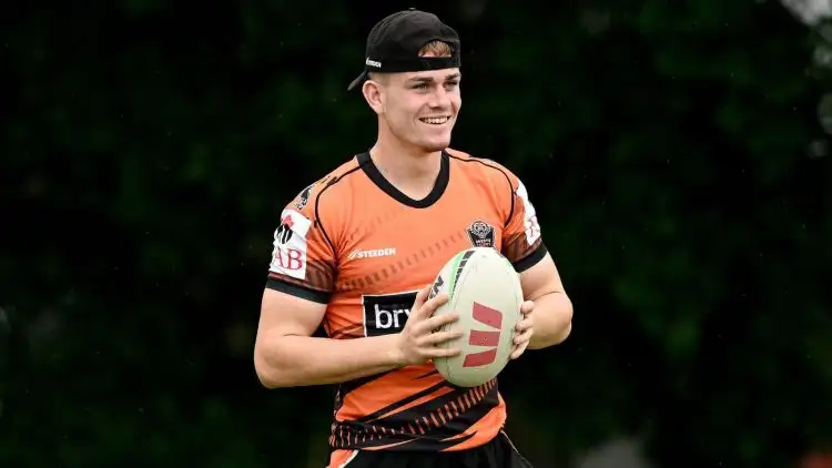 Lachlan Galvin joins Canterbury Bulldogs in key NRL signing